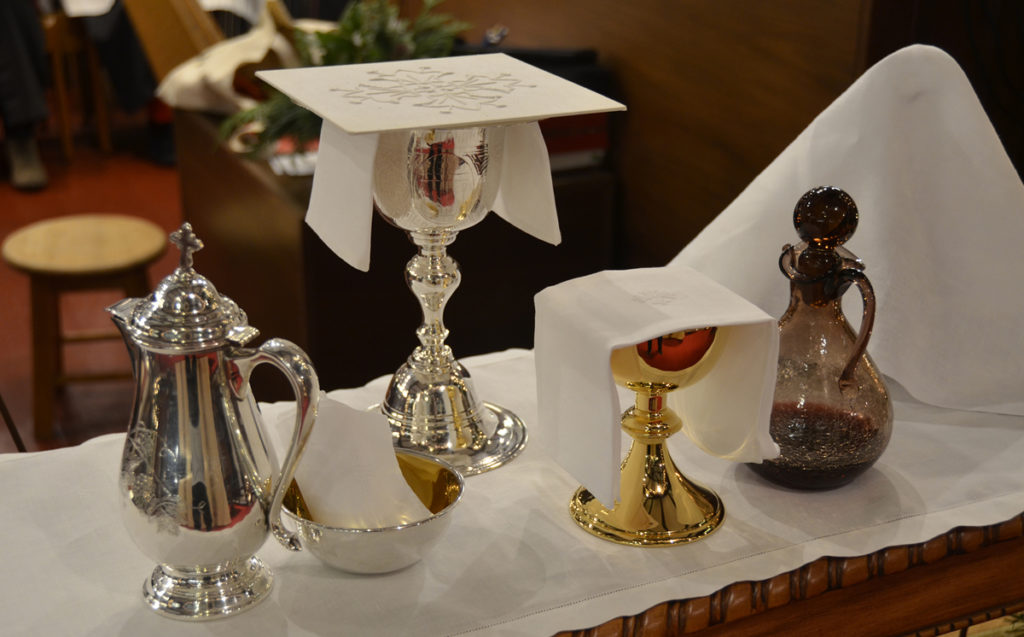Altar Guild | The Church of the Holy Spirit